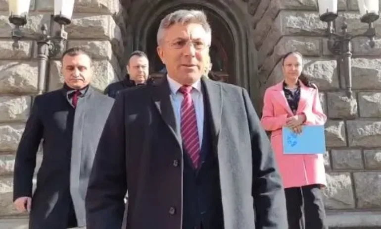 ДПС Делян Пеевски е невинен до доказване на противното надявам се да е в листите ᐉ Новини